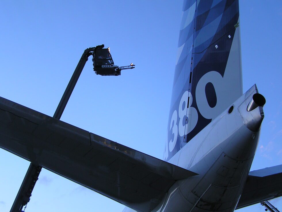 Bangor International Airport buys Extended Reach Deicer